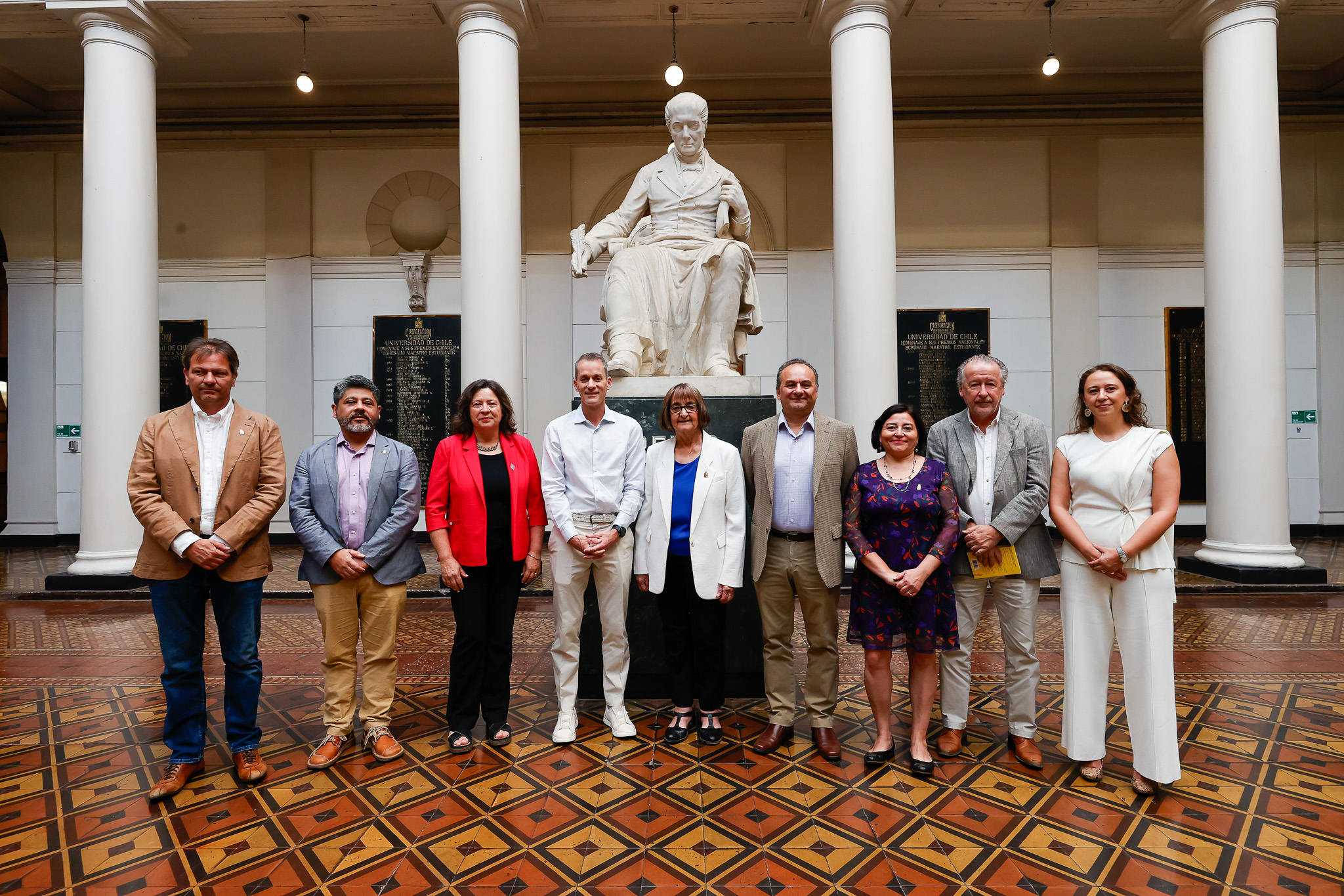 Jeff Dean en la U. de Chile: Inteligencia Artificial y su impacto en el ...